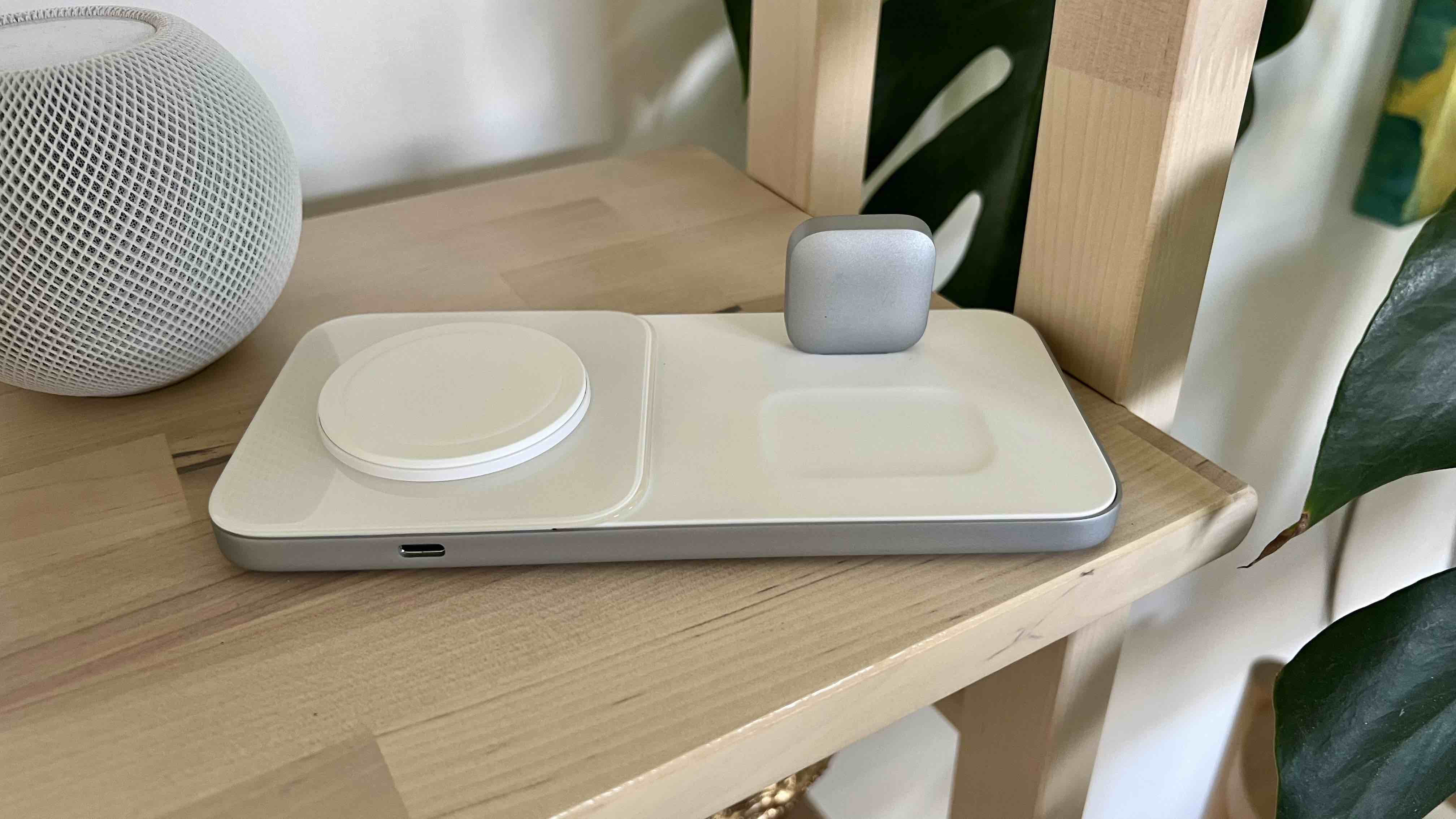 Nomad launches Base One Max 3-in-1 metal and glass charger with MagSafe ...