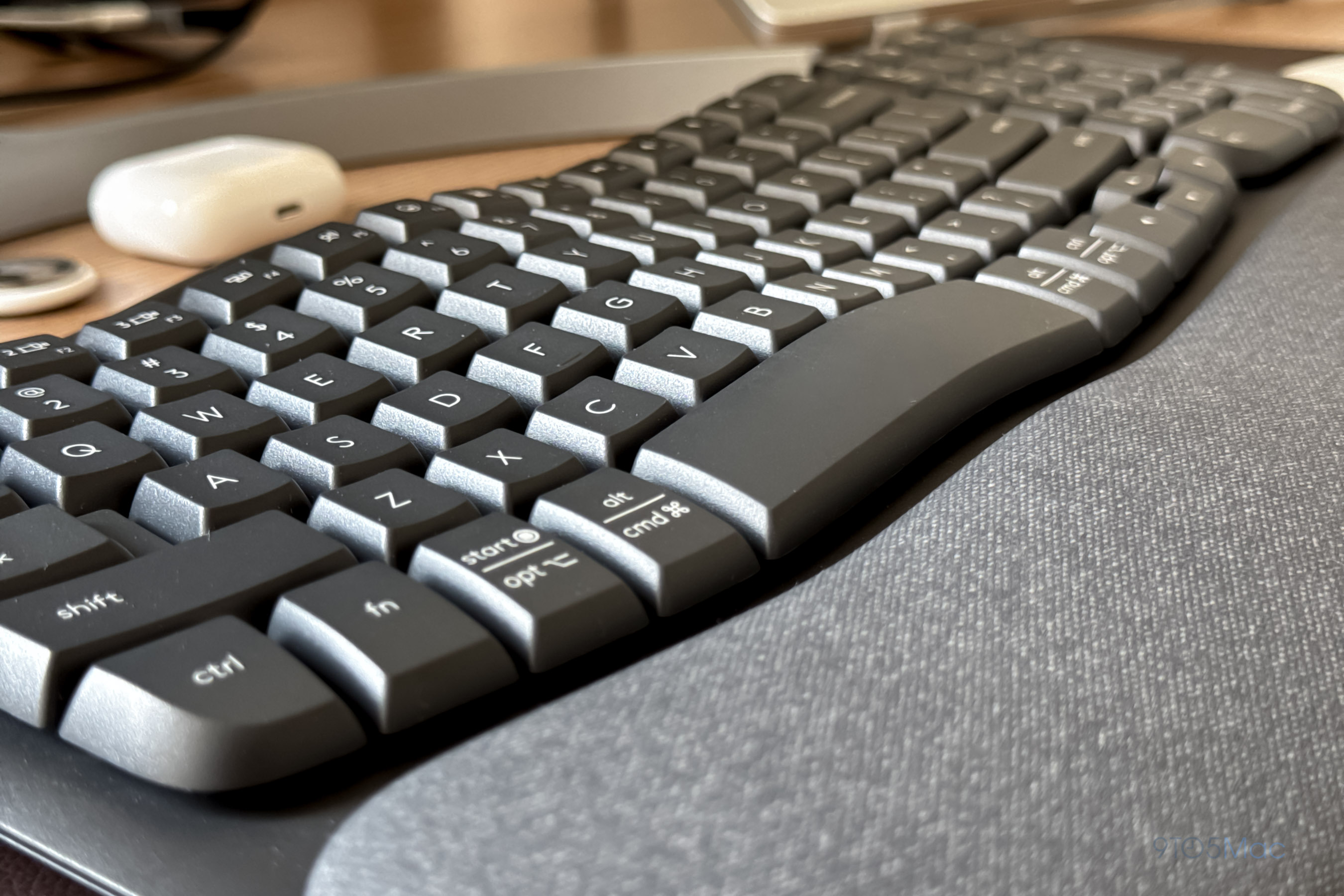 Logitech Wave Keys: Ergonomic keyboard that works with the Mac