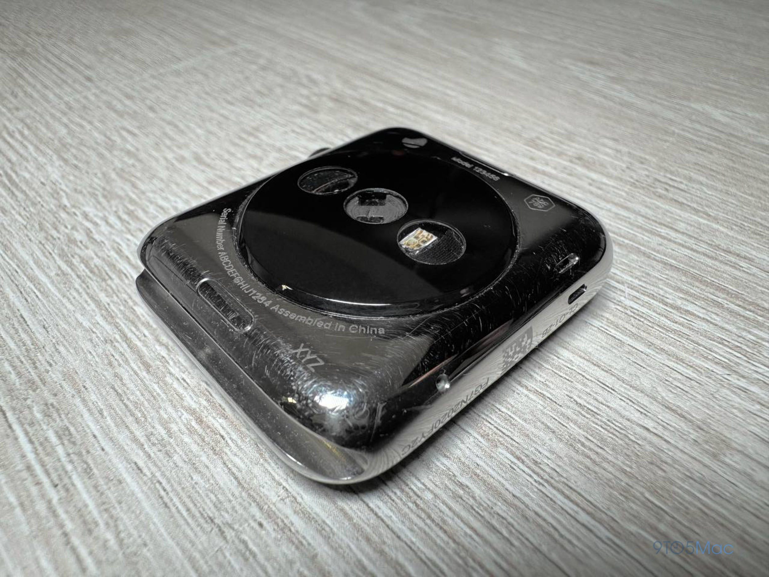 A look at one of the earliest pre-production Apple Watch prototypes