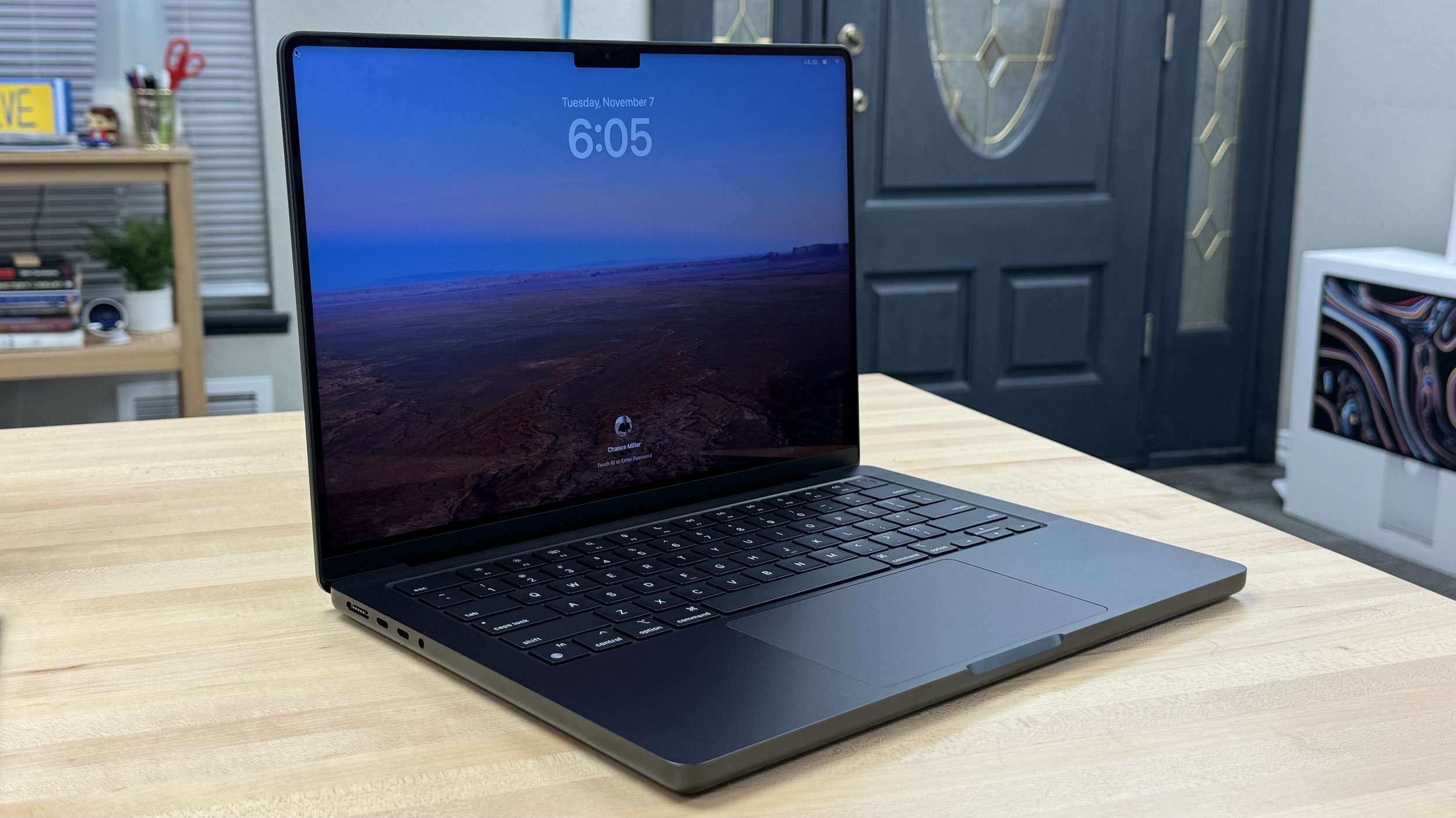 Hands-on: Apple's new 14-inch MacBook Pro in space 'black' (and why I ...