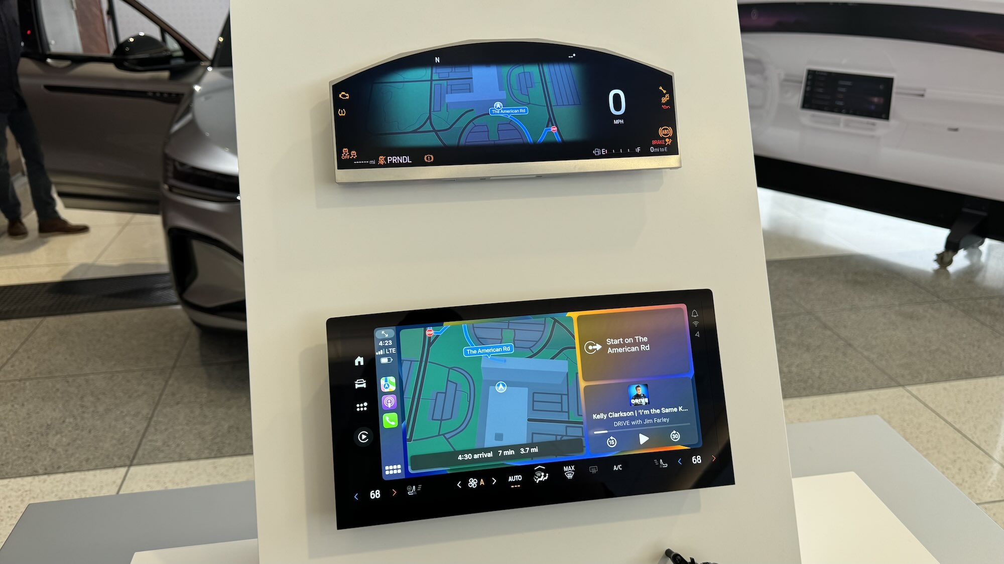 Hands-on: Ford debuts new in-car digital platform with dual-screen ...