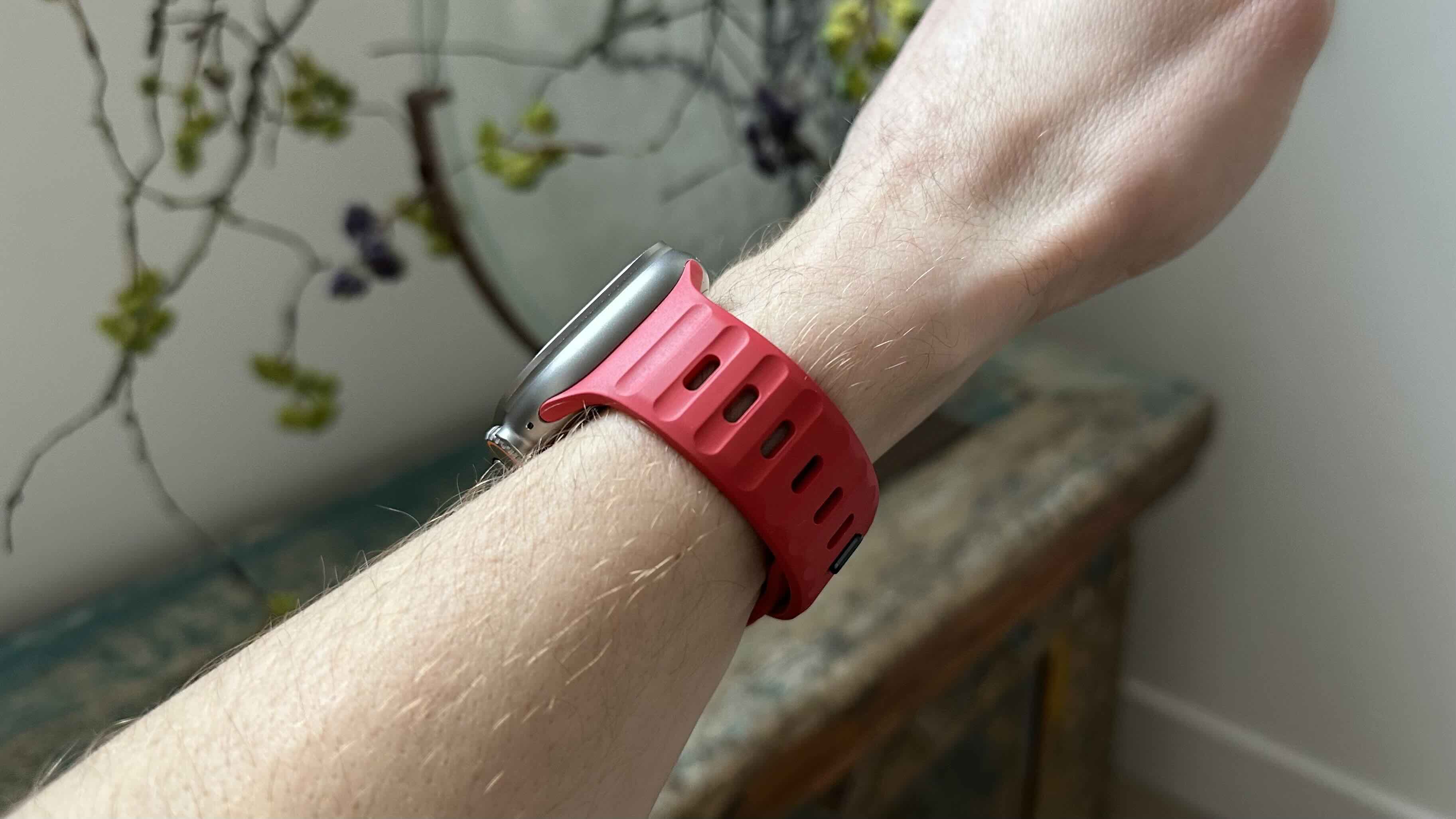 Nomad delivers a rad red with limited edition Apple Watch Sport Band ...