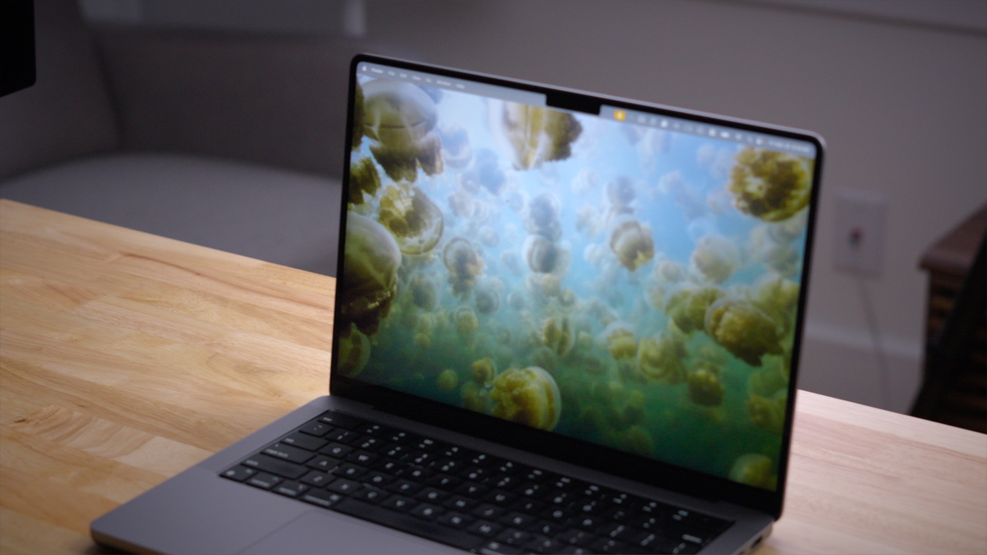 M4 MacBook Air vs M4 MacBook Pro: What $500 really gets you - 9to5Mac