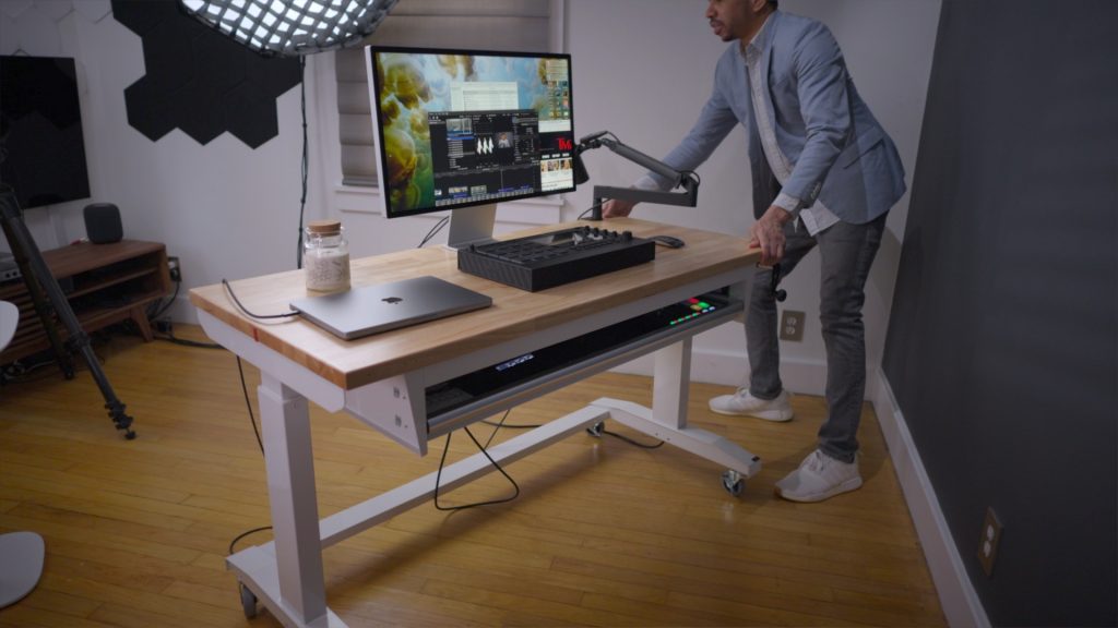 A multi-cam home studio powered by MacBook Pro & Thunderbolt - 9to5Mac