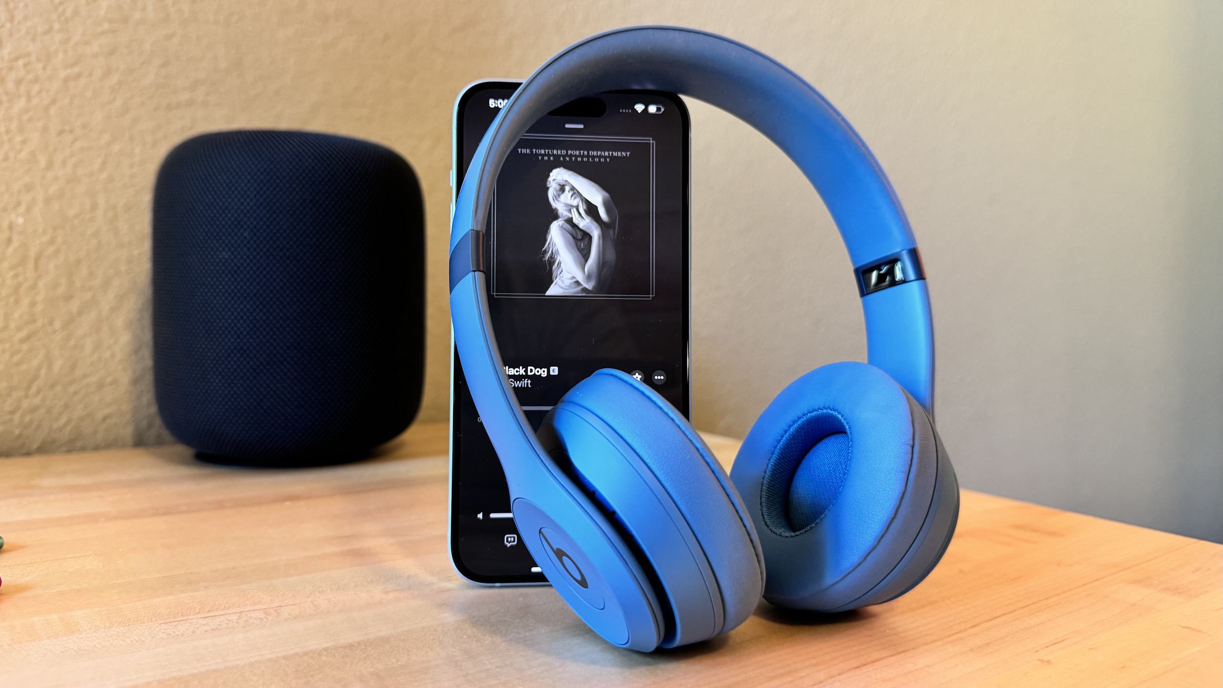 Beats Solo 4 hands-on: the most iconic Beats headphones just got better ...