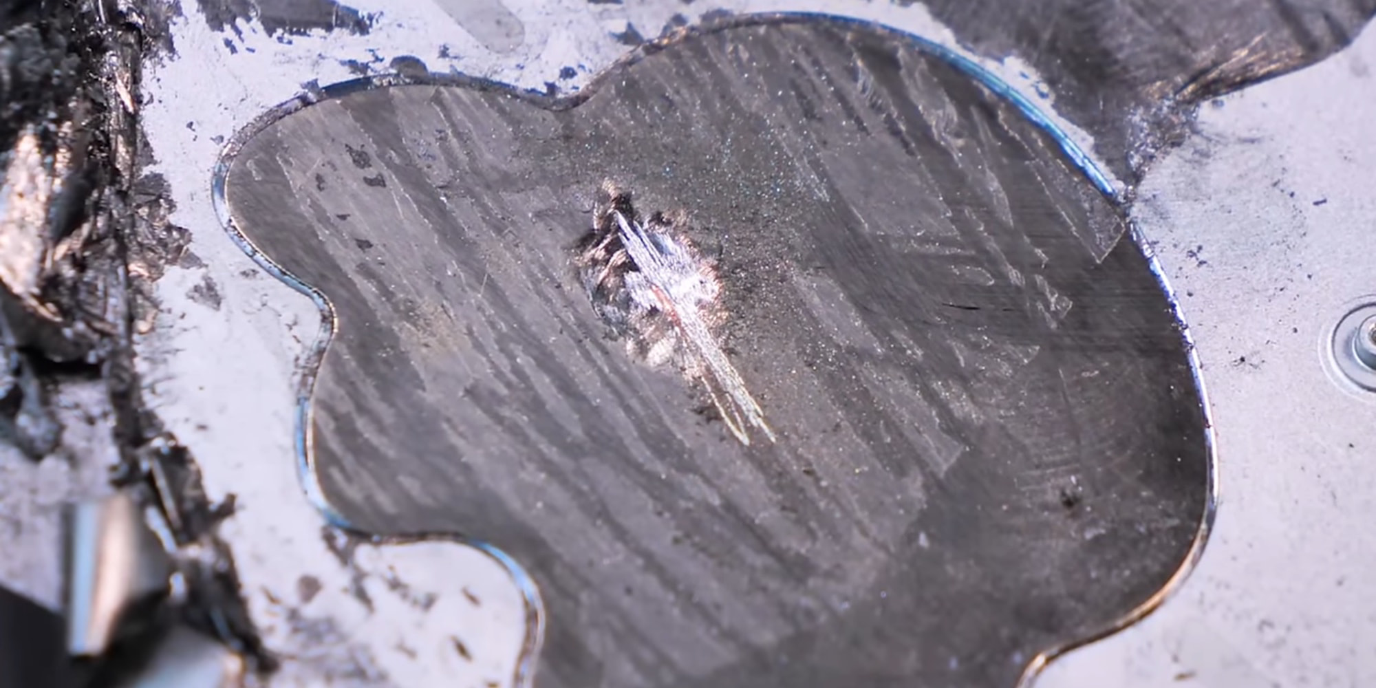 M4 iPad Pro teardown video: take a look inside Apple’s thinnest product ...