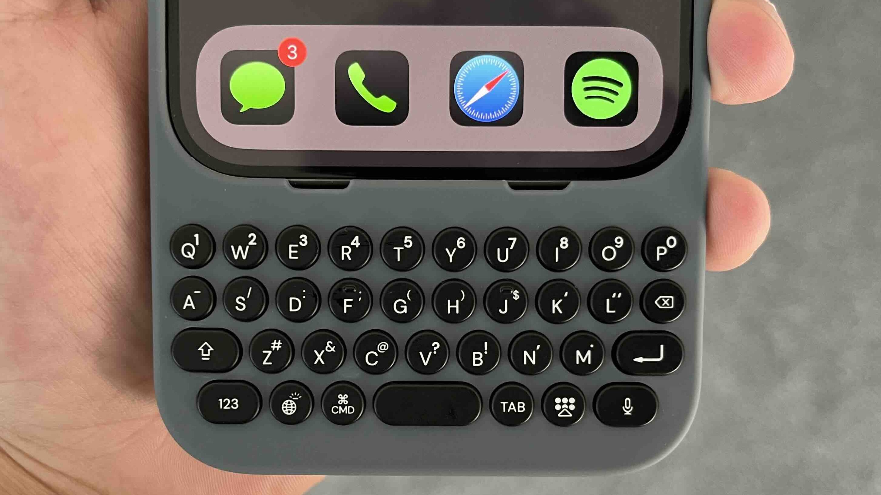 Clicks Keyboard case: Surprisingly great or gimmicky gadget? - 9to5Mac