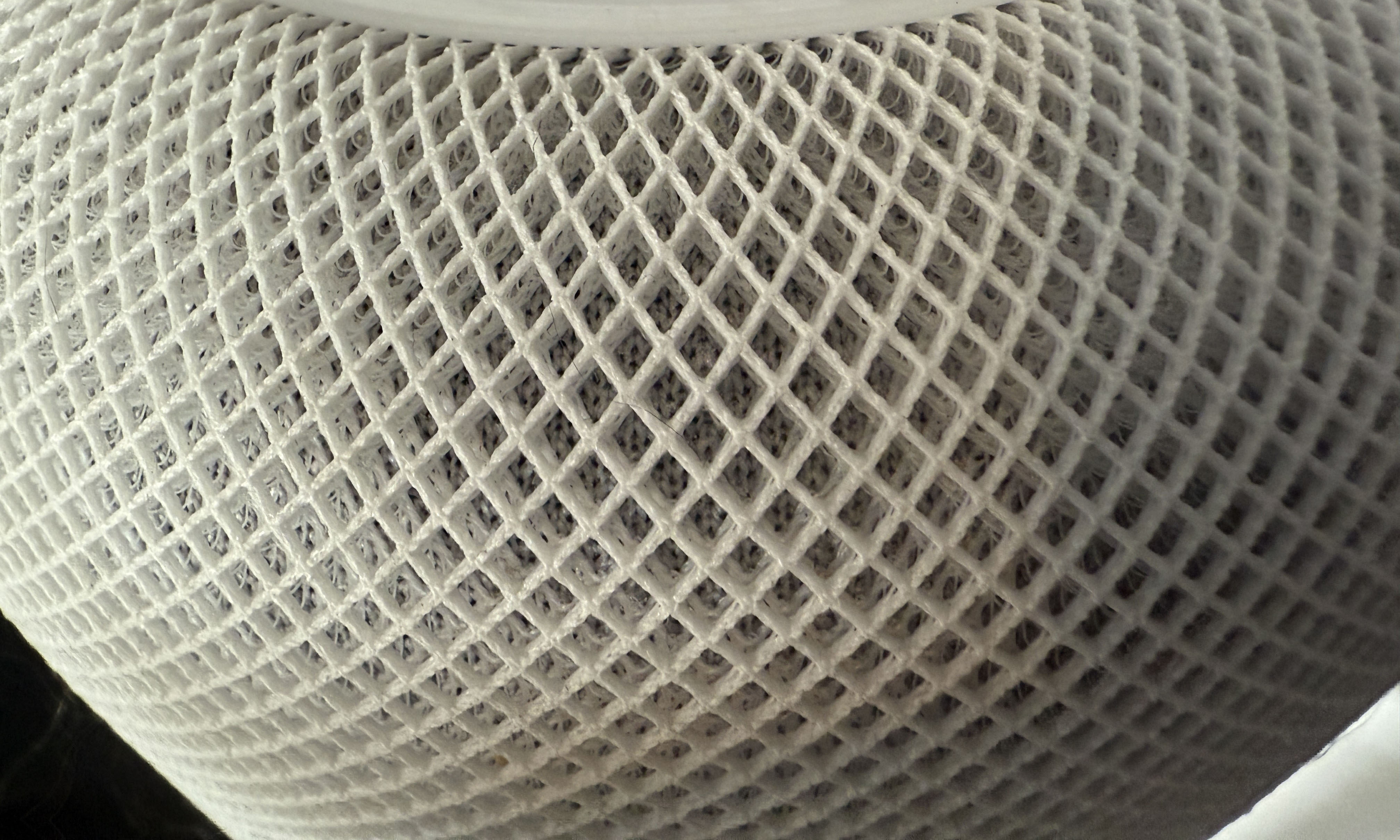 Differences in iPhone 16 macro photos may be more software than hardware