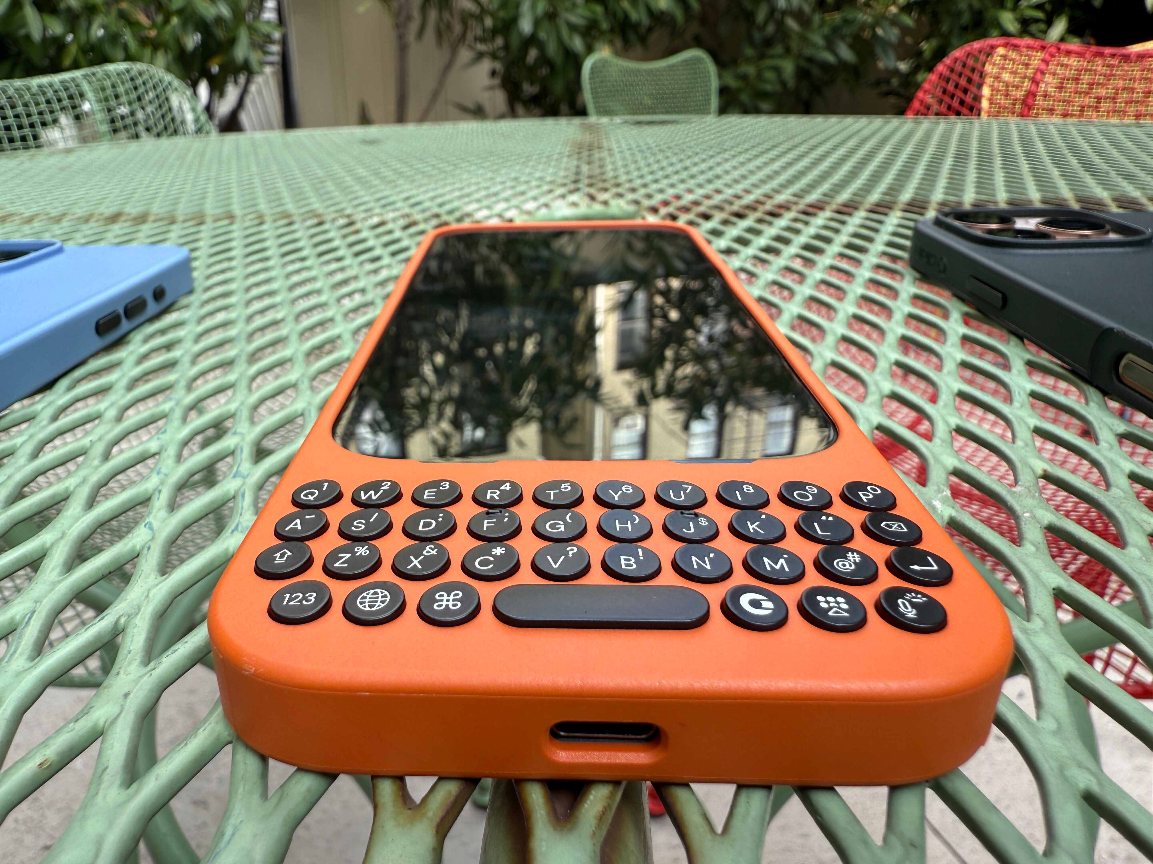 Clicks Keyboard for iPhone 16 Pro – Rebuilt on customer feedback - 9to5Mac