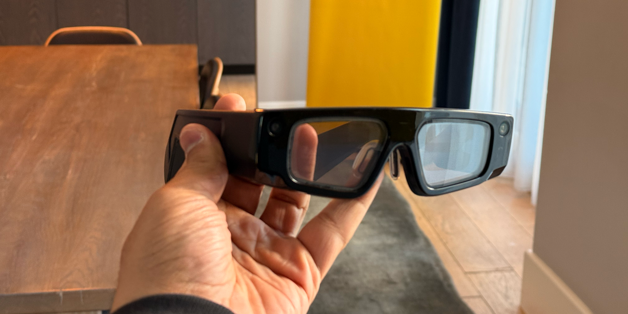 I tried Snapchat’s new AR glasses early, and they’re pretty good