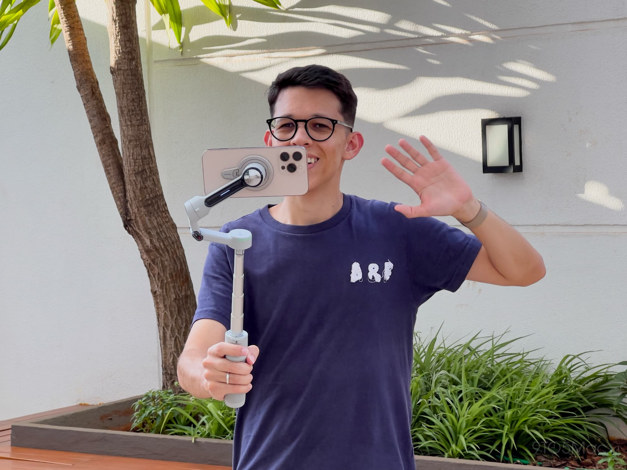 Hands-on: Insta360 Flow 2 Pro gimbal with iPhone integration