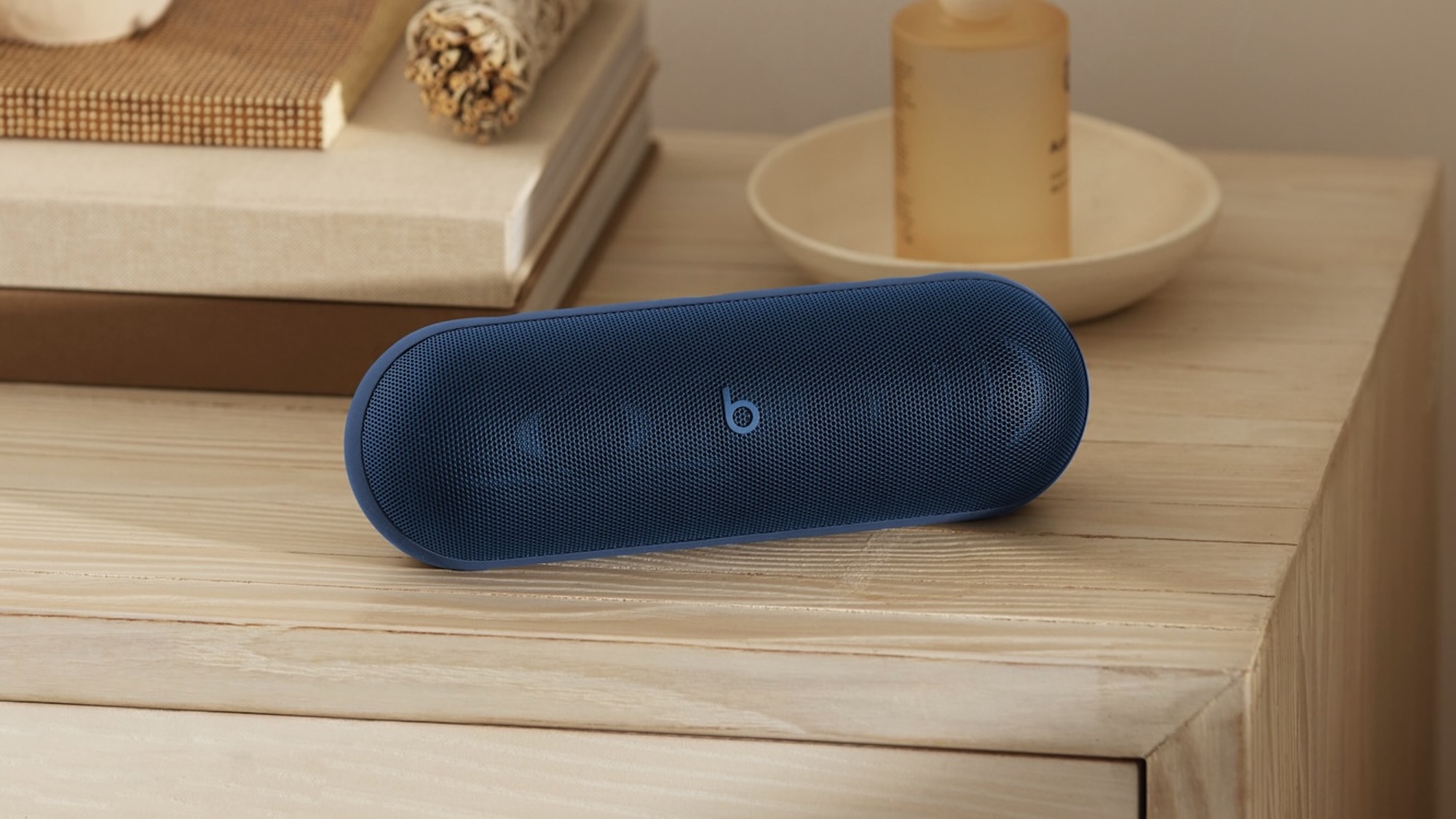 Beats debuts two new colors for its best-selling Beats Pill speaker ...