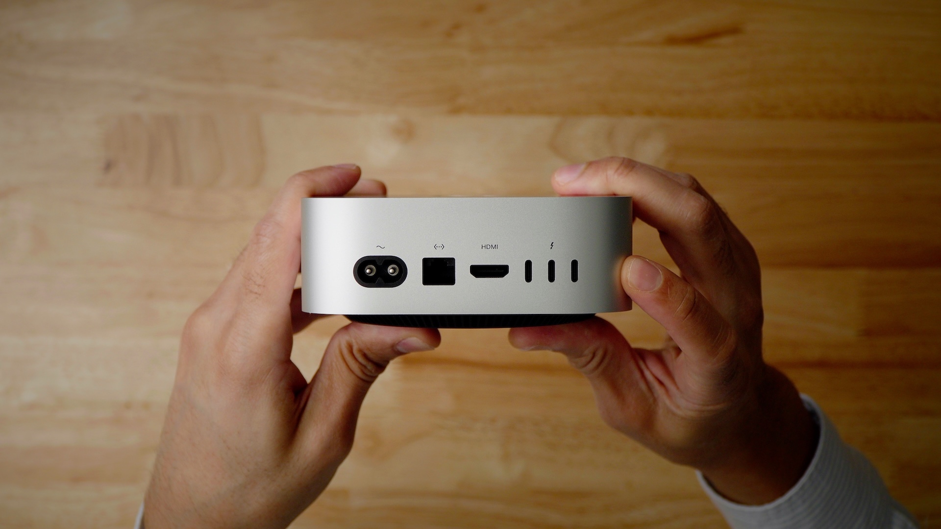 Hands-on: CalDigit Element 5 Hub brings multi-port Thunderbolt 5 ...