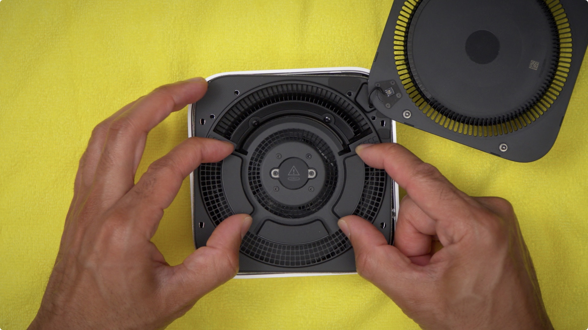 How to upgrade the M4 Mac mini SSD and save hundreds [Video] - 9to5Mac
