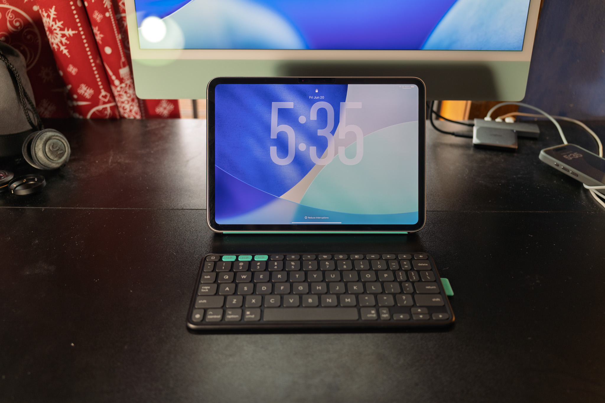 Review: Logitech Flip Folio is a fun new iPad keyboard case, if you're ...