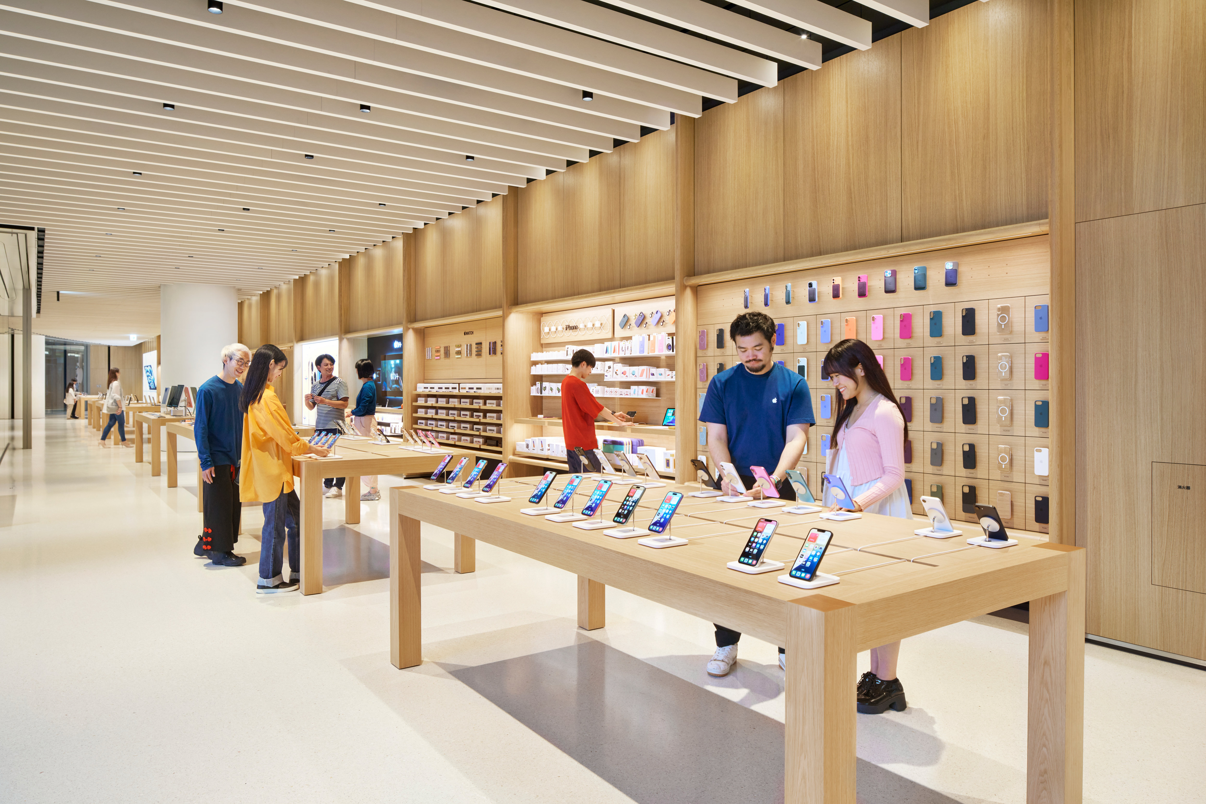 Apple shows off new store in Osaka, Japan; accessibility key