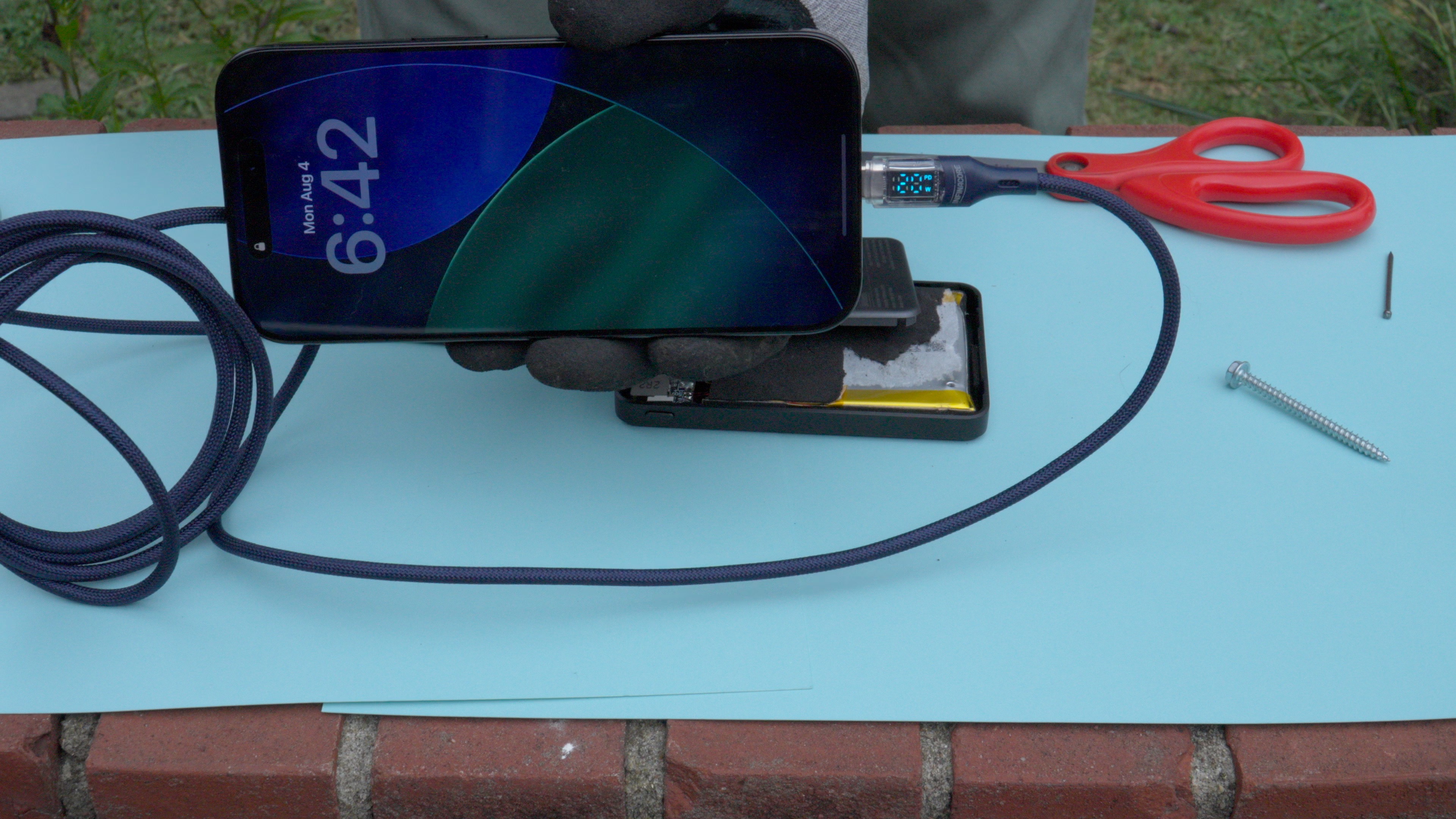 Hands-on: BMX SolidSafe Solid-State Battery Pack [Video] - 9to5Mac