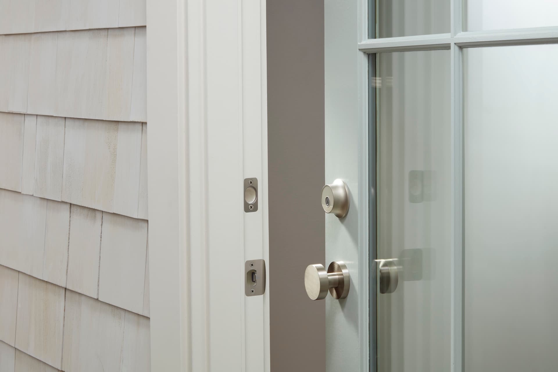 Level Lock Pro is now shipping with Apple home key, Matter support, and ...