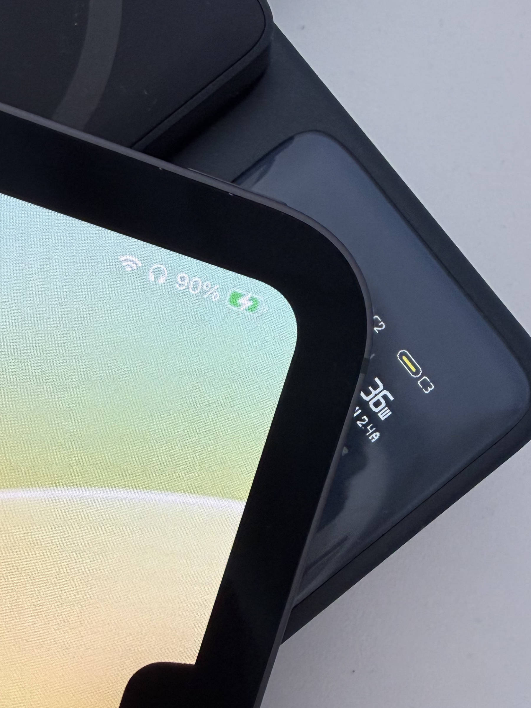 Hands-on: Kuxiu debuts tiny smart connector charger for iPad: meet the ...