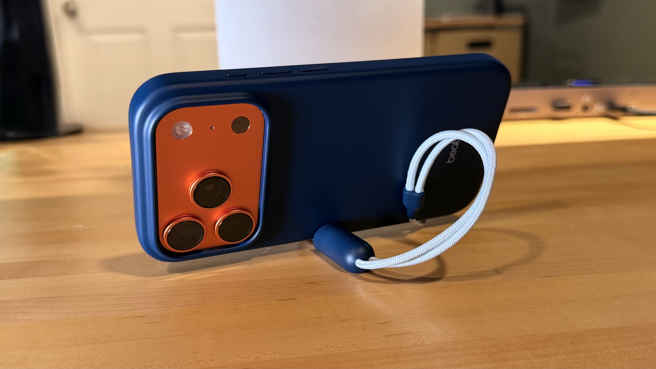 Hands-on: The clever Beats Kickstand case for iPhone 17 - 9to5Mac