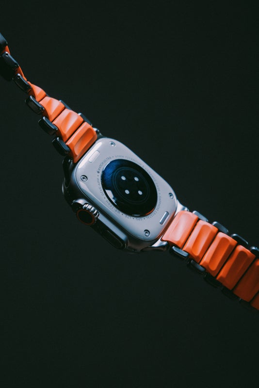 Nomad debuts Stratos, a new hybrid titanium Apple Watch band - 9to5Mac