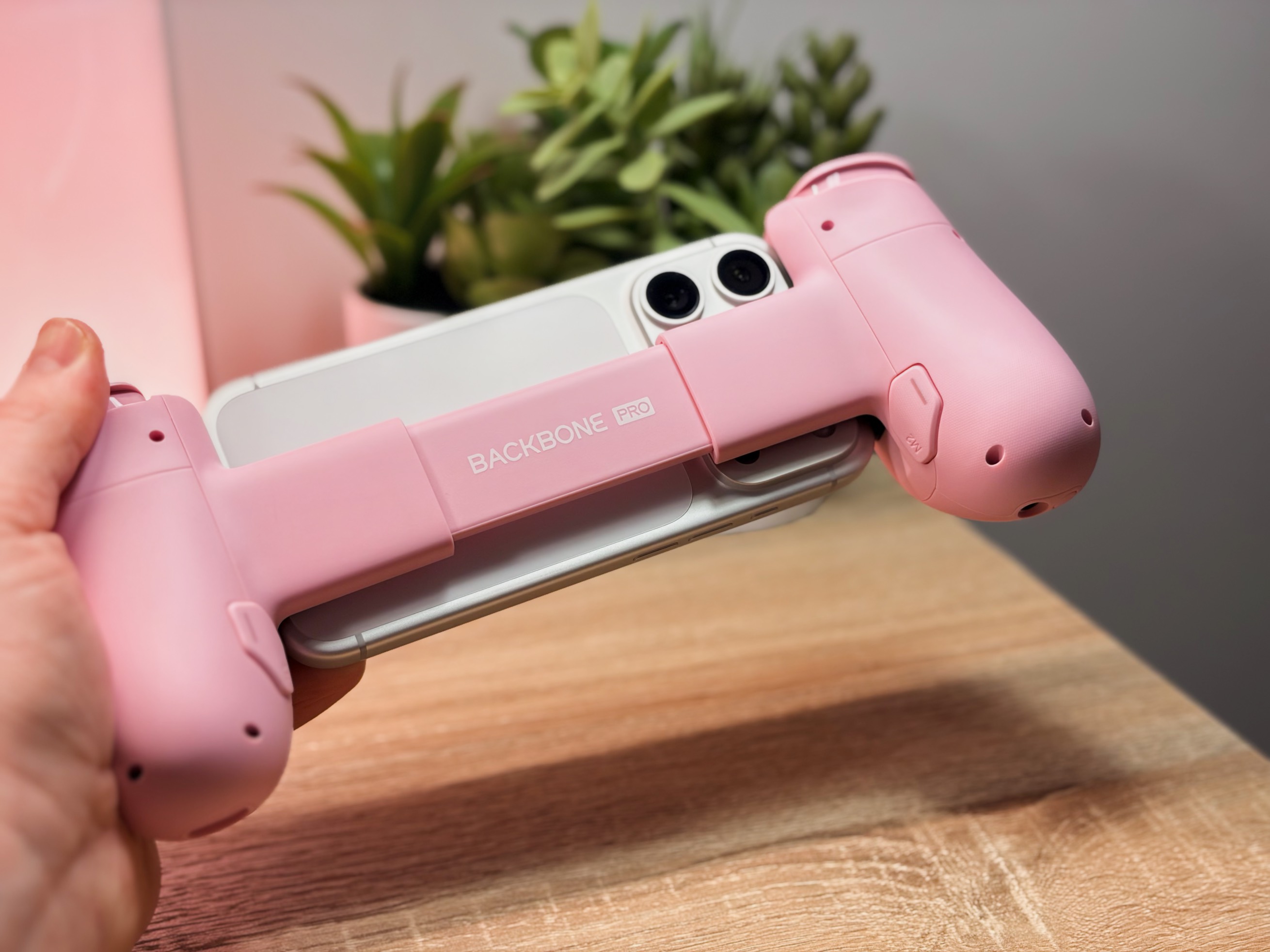 Backbone’s iPhone controllers now available in these new colors: Hands ...