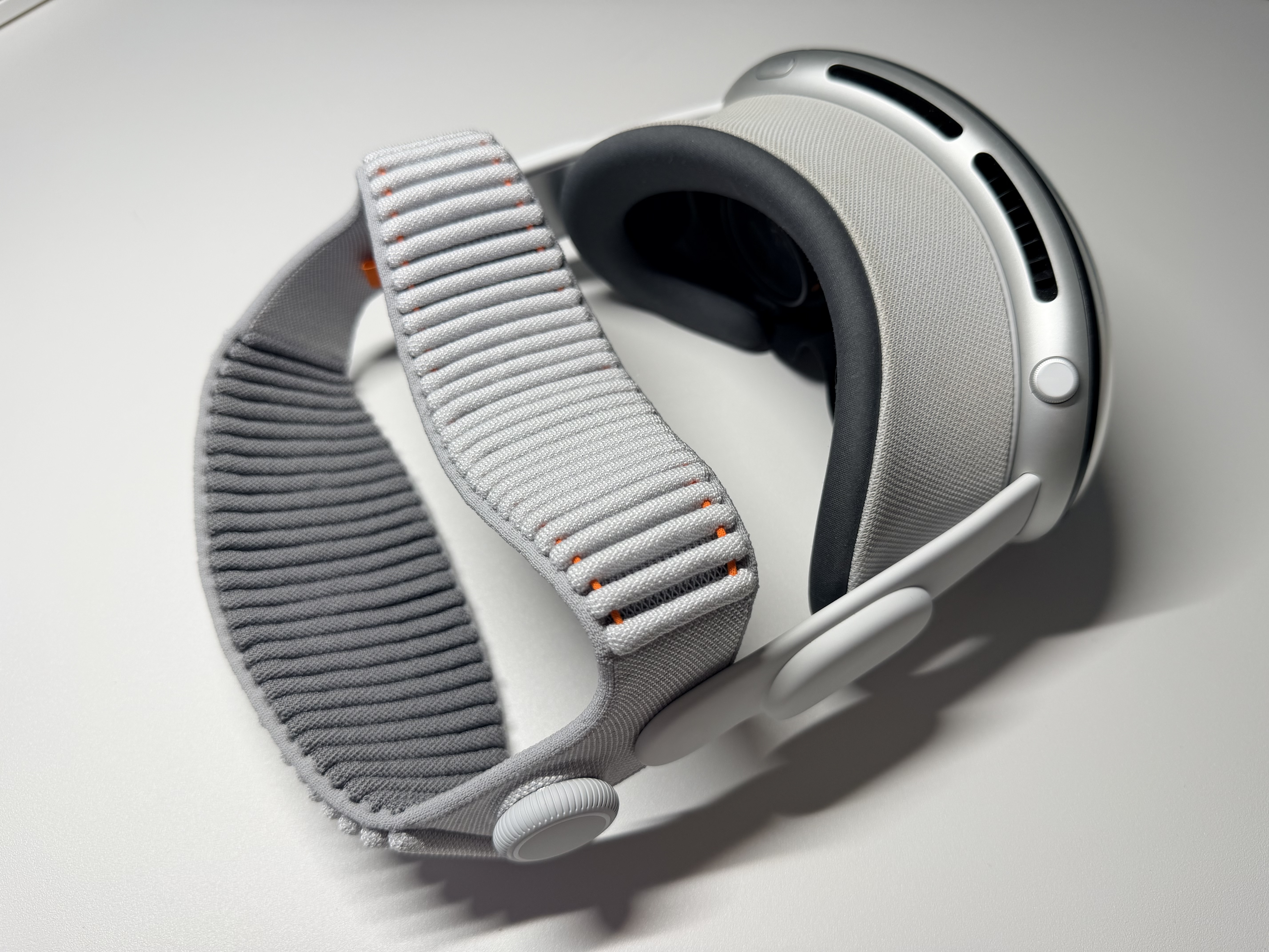 Hands-on: Dual Knit Band can make your old Apple Vision Pro feel new ...