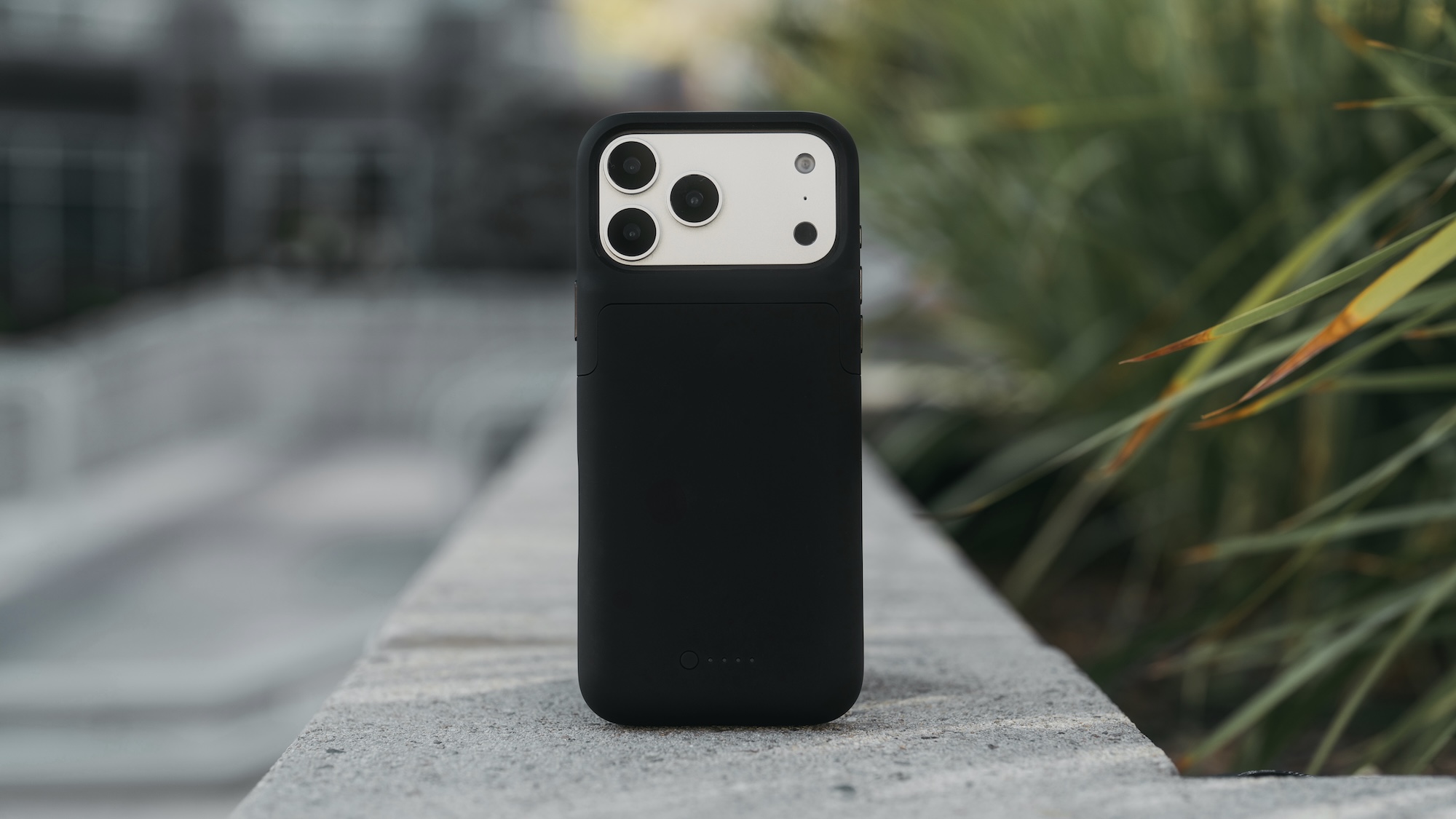 Mophie releases Juice Pack battery cases for iPhone Air and iPhone 17 ...