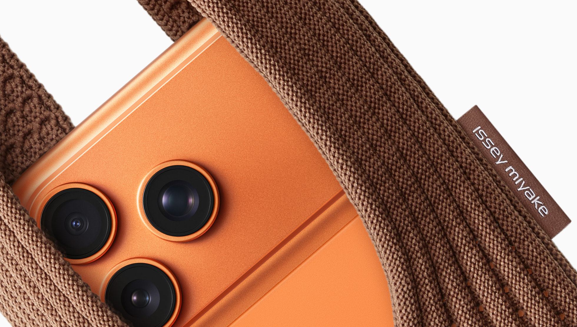 Apple launches iPhone Pocket: a limited edition designer strap ...