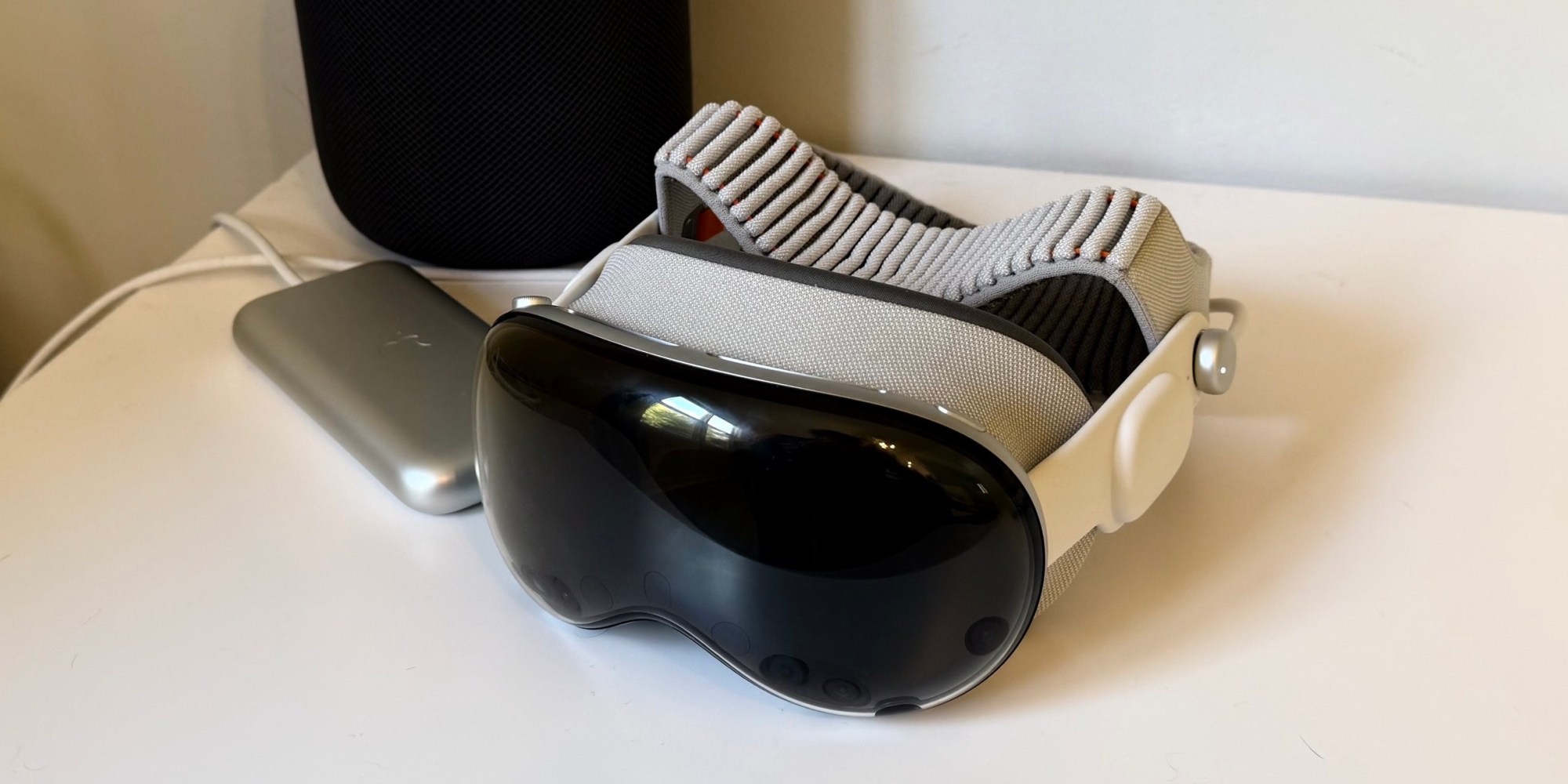 visionOS 26.2 adds big change for using Apple Vision Pro on the go ...