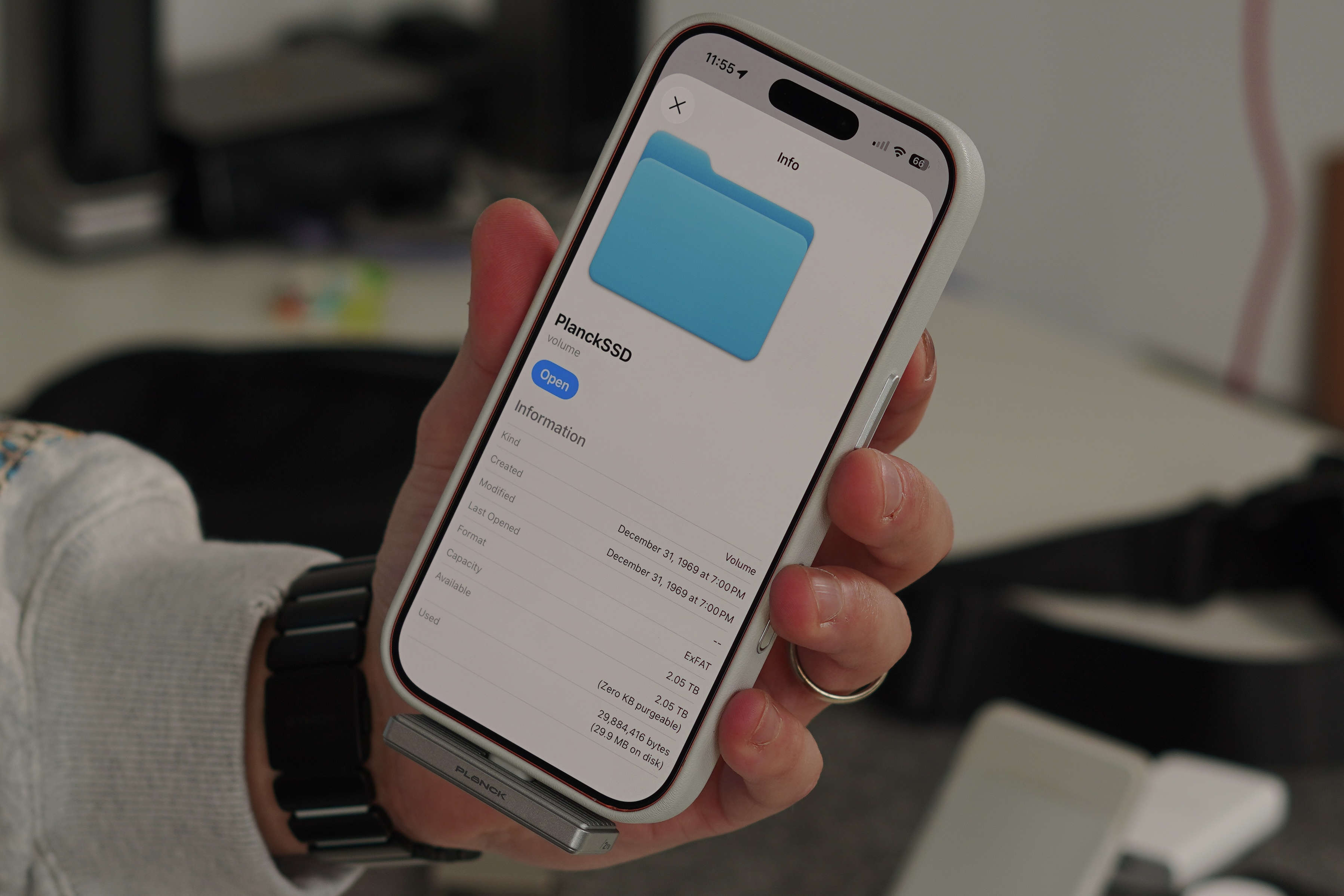 This tiny SSD is the most iPhone-friendly external drive yet - 9to5Mac