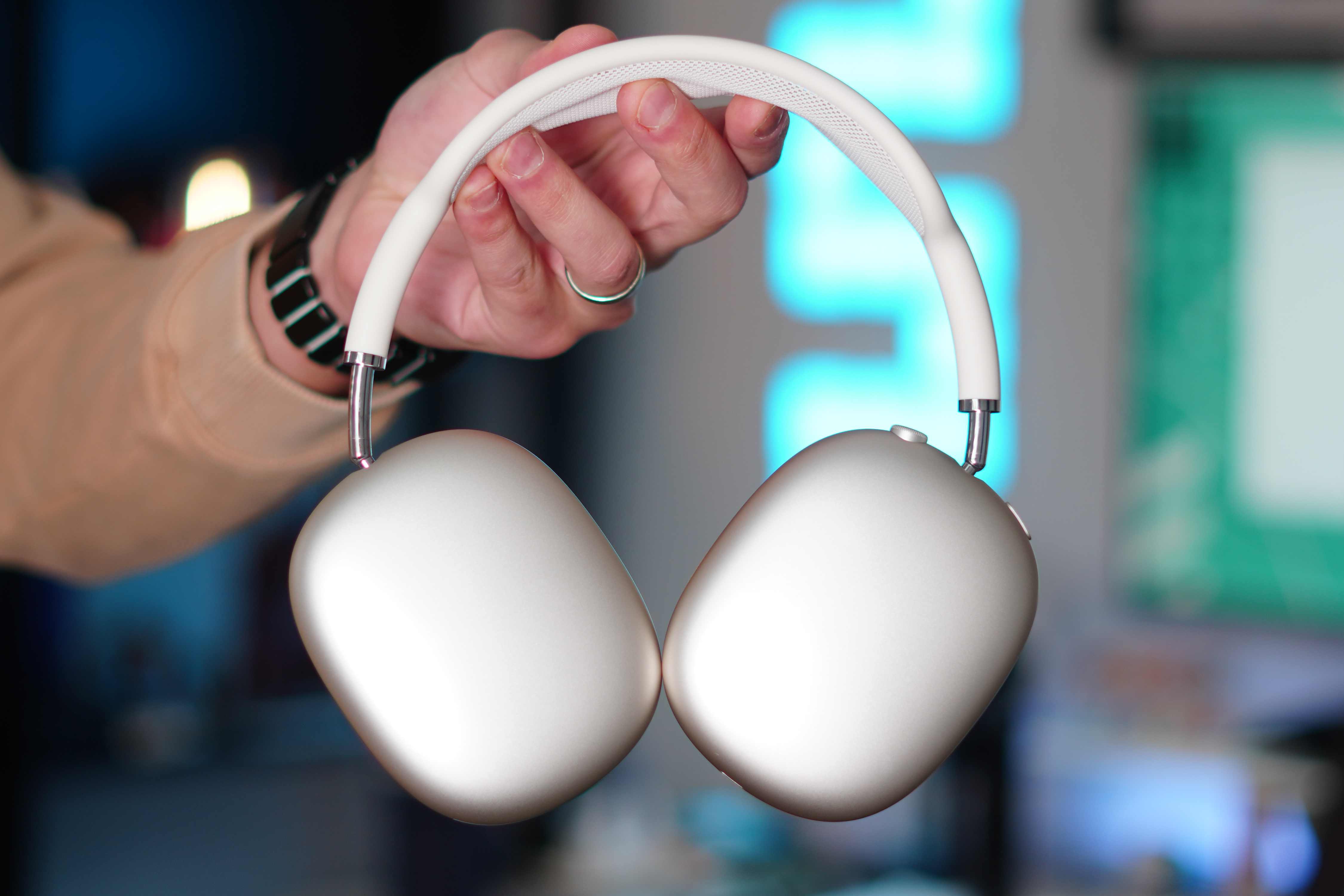 AirPods Max 2 vs Pro 3: Which should you actually buy? - 9to5Mac
