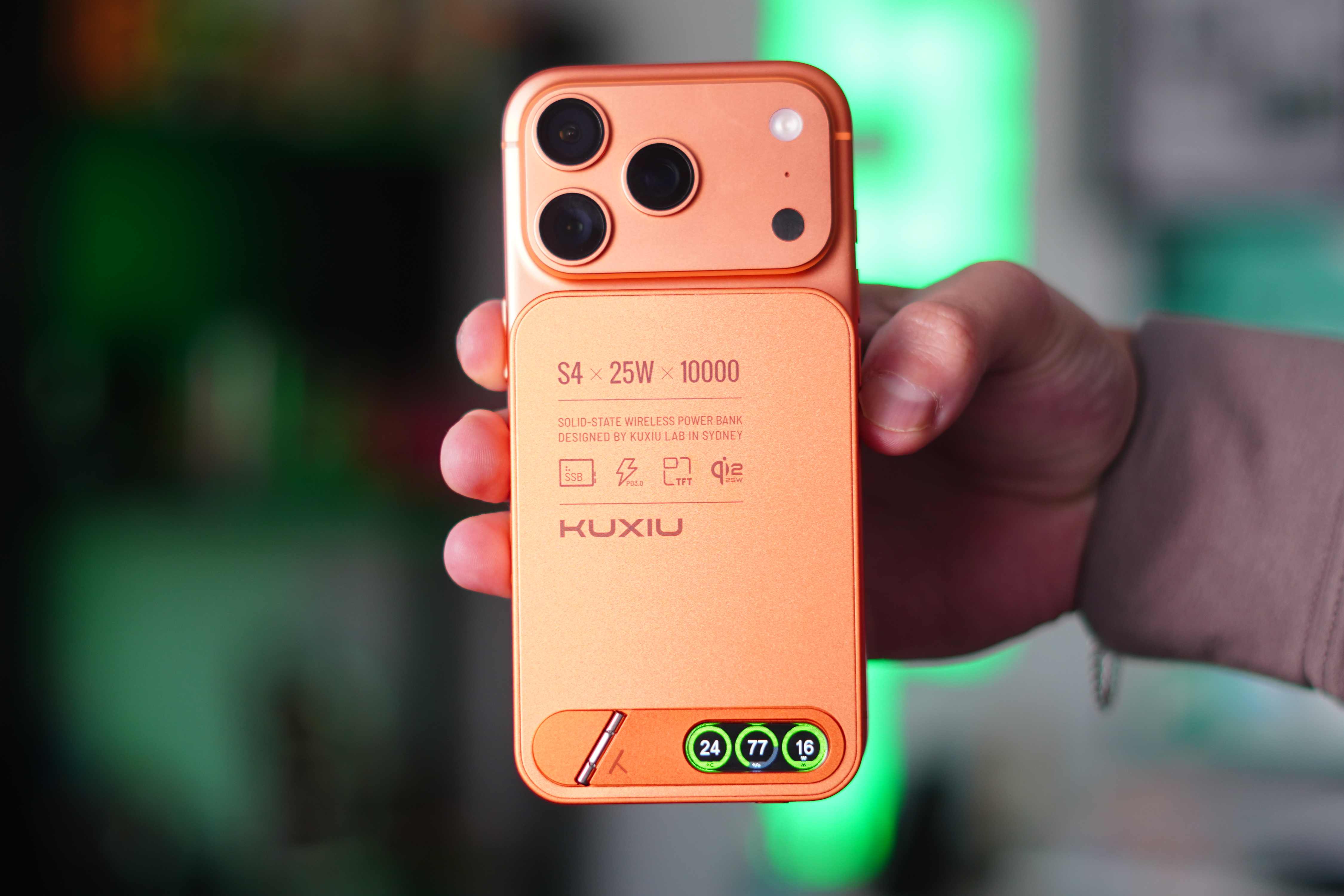 Hands-on: Kuxiu’s S4 MagSafe battery is slimmer and adds a real-time ...