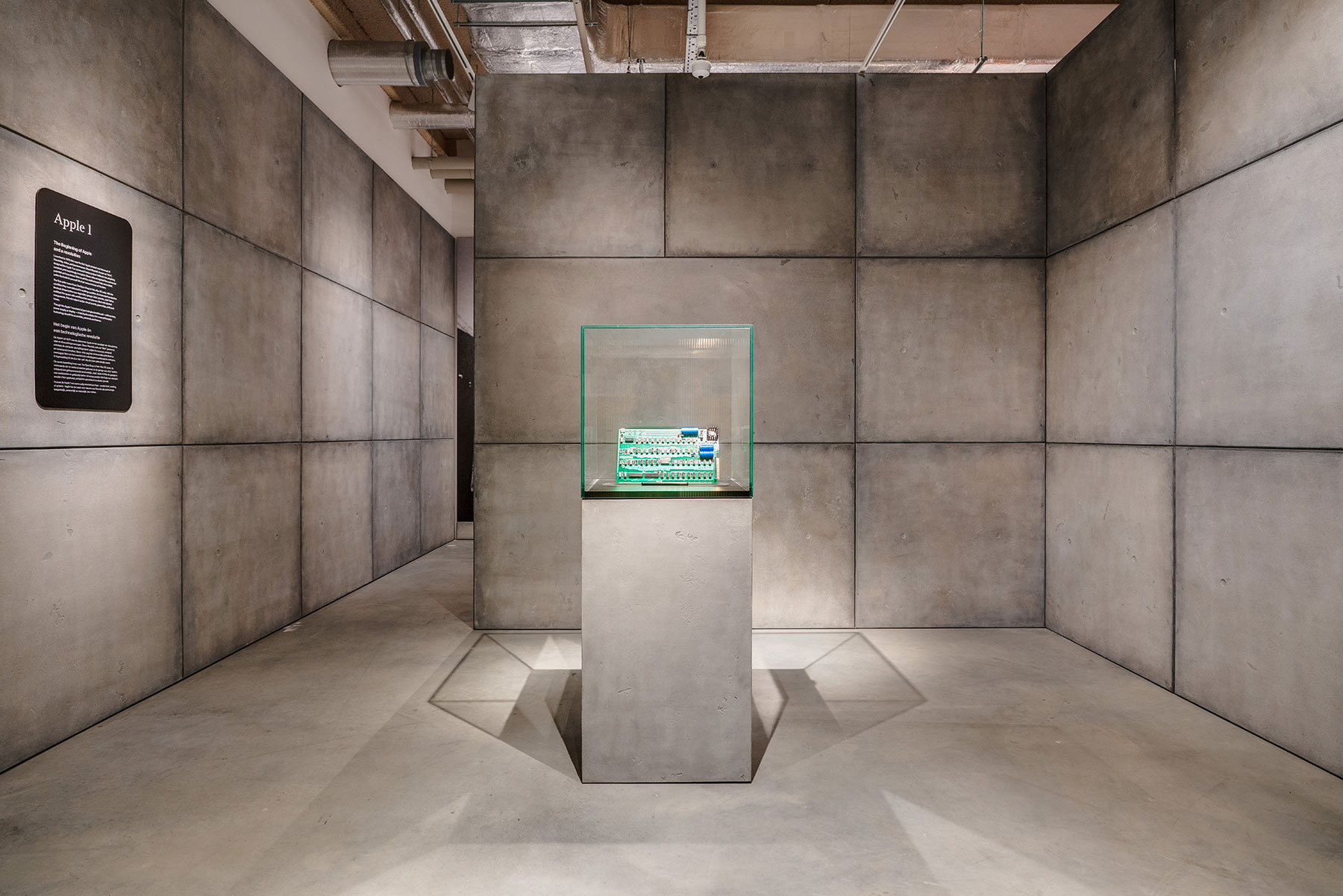 Europe’s largest Apple museum now open in the Netherlands - 9to5Mac